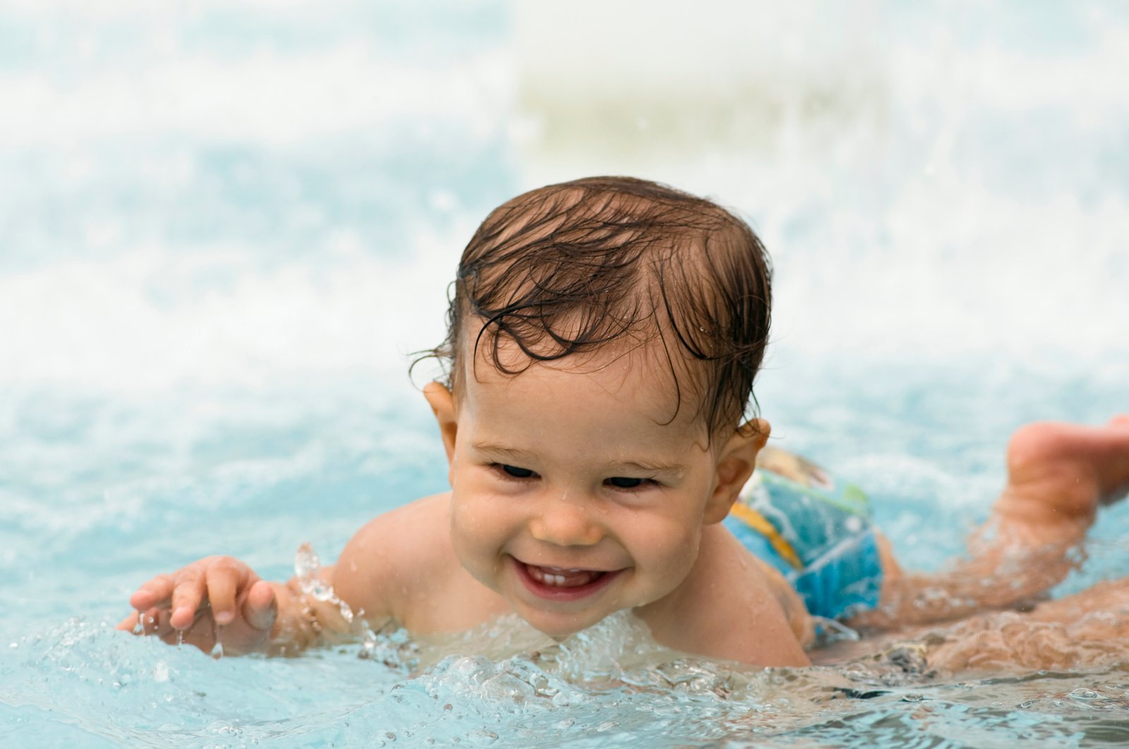 10 Ways To Teach Your Kids How To Swim